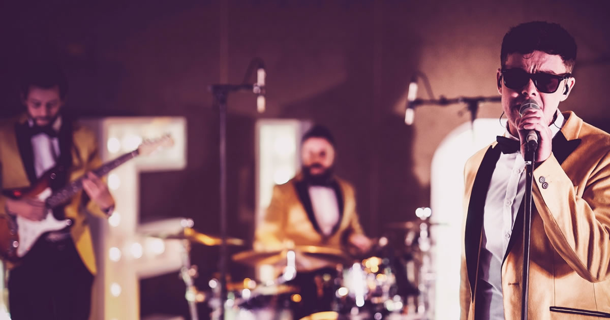 Wedding and Function Band Hire | DJ & Mobile Disco Hire | Entertainment ...