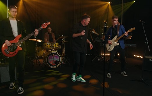 Hire The Heartstrings from Coast Entertainments for Weddings and Events ...